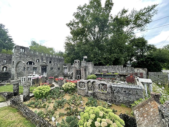 Rock on! Ben Hartman's Depression-era masterpiece proves that one man's gravel is another man's Sistine Chapel.