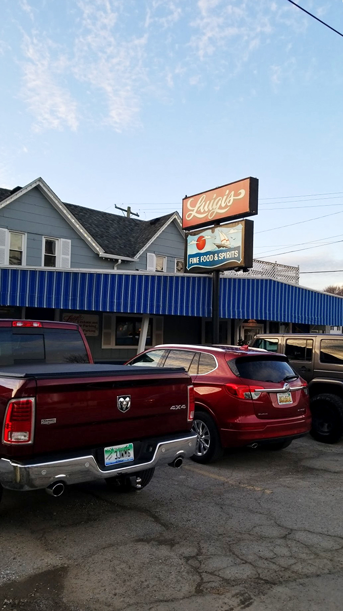 "Fine Food & Spirits" isn't just a promise, it's a way of life at Luigi's. The lake views are just the cherry on top of this pizza sundae.