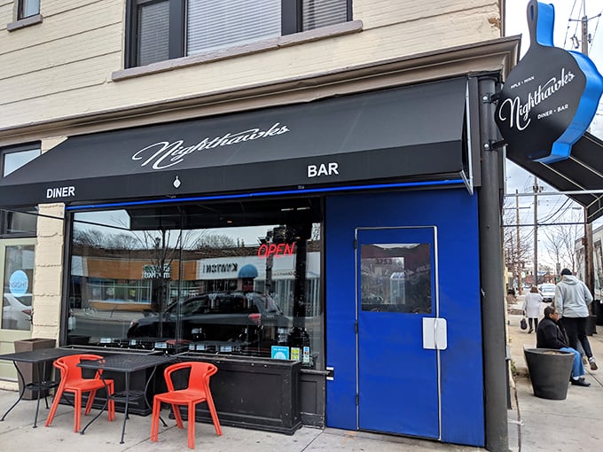 Cruise into this retro refuge any time. The coffee's always hot and the welcome's always warm.