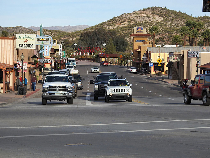 Wickenburg's main drag: Where cowboys and art lovers tip their hats to each other. It's like a Zane Grey novel come to life!