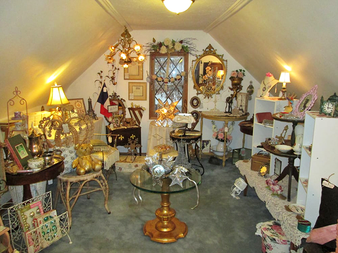 Treasure hunter's paradise! This attic space is a kaleidoscope of vintage delights, from glittering chandeliers to quirky knick-knacks that whisper tales of yesteryear.