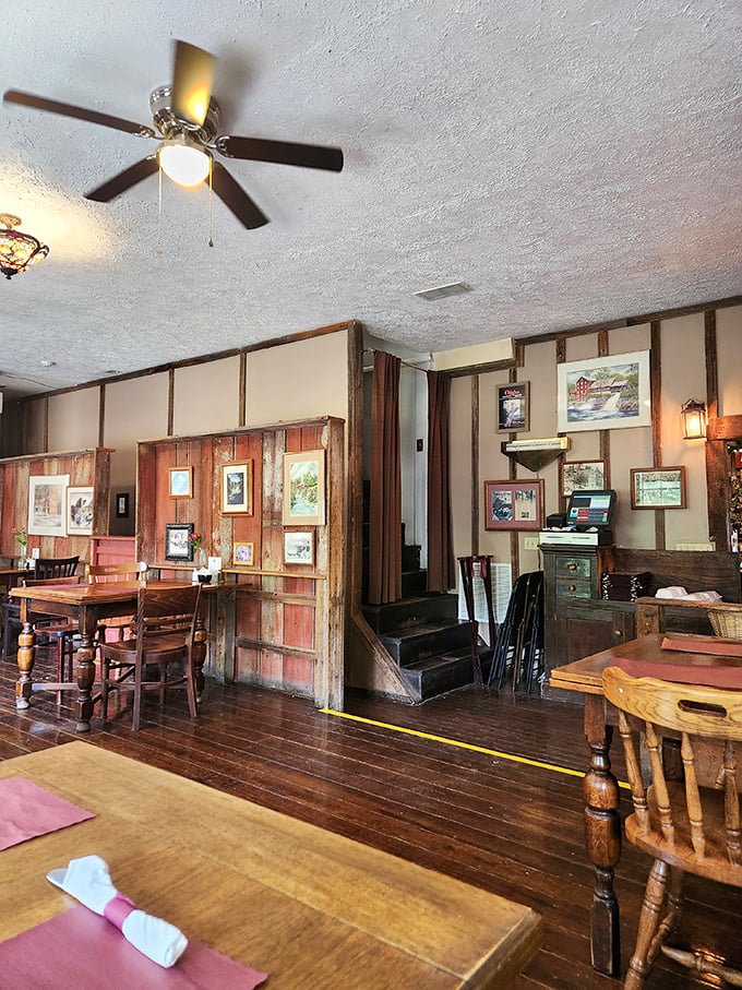 Step inside and travel back in time. This cozy interior could be the set for "Cheers: 1802 Edition." Minus the Boston accents, add more corn.