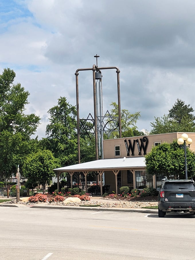 Who says you can't mix business with pleasure? This charming shop seems to have struck the perfect chord between quaint and quirky.
