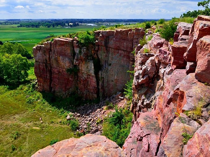 Grand Canyon, eat your heart out! Blue Mounds' quartzite cliffs might not be as famous, but they're certainly ready for their close-up.