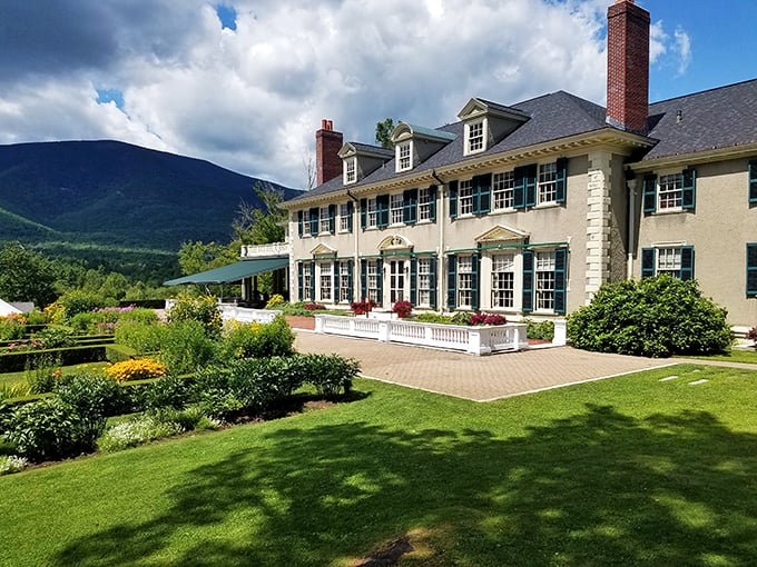 Honey, I shrunk the White House! This Georgian Revival mansion proves that presidential style isn't just for D.C. &ndash; Vermont's got game too.