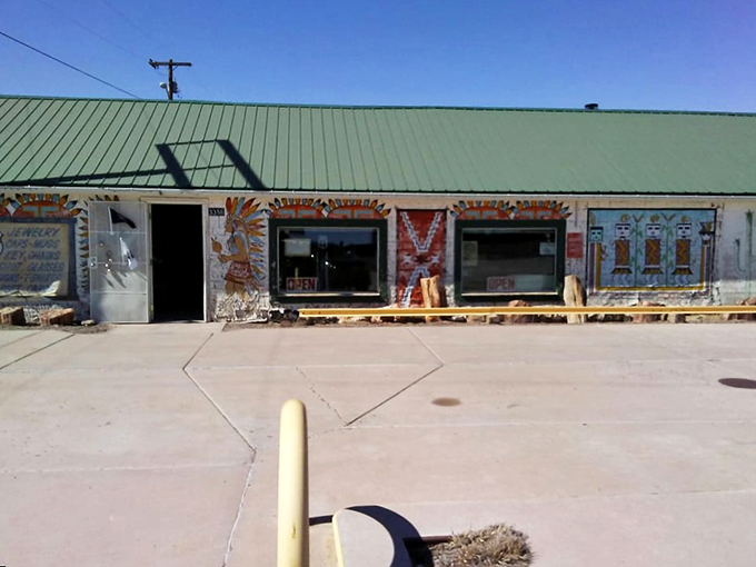 Forget the yellow brick road - follow the green metal roof to this Route 66 wonderland. It's where nostalgia meets novelty.