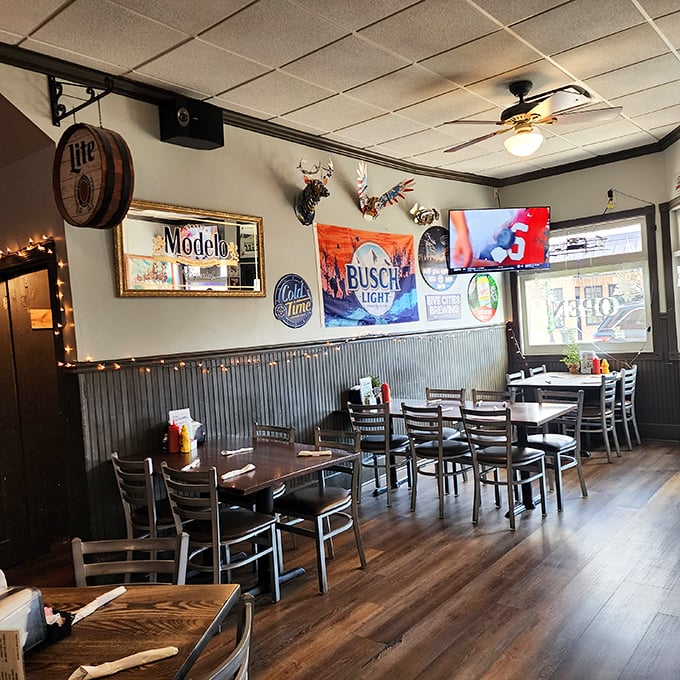 Step into a cozy time capsule of Americana. Skoog's interior is a delightful mishmash of classic pub vibes and quirky charm, complete with beer memorabilia and mounted wildlife.