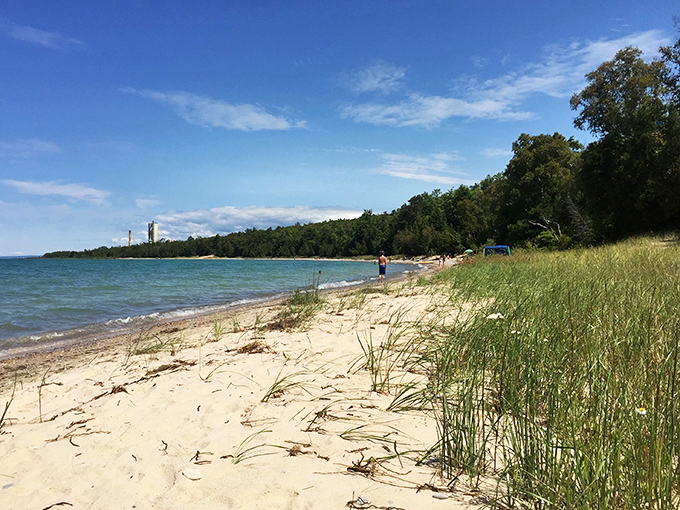 Forget the yellow brick road &ndash; this sandy path leads to a Great Lakes wonderland where the water's so blue, it puts the sky to shame.