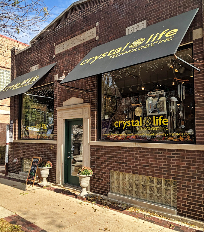 "Where science gets spiritual!" This charming brick building houses a crystal collection that's part New Age, part Mad Scientist.