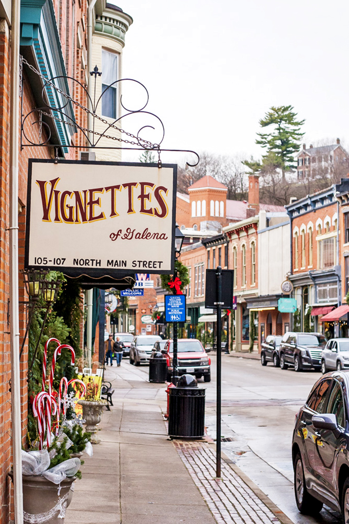 Step into a Dickens novel! Galena's charming streets are like a time machine to Christmas past.