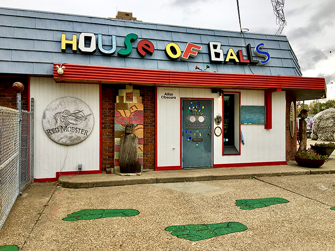 Ball is life at this quirky gallery! Spheres of all sizes transform into whimsical sculptures that'll bowl you over.