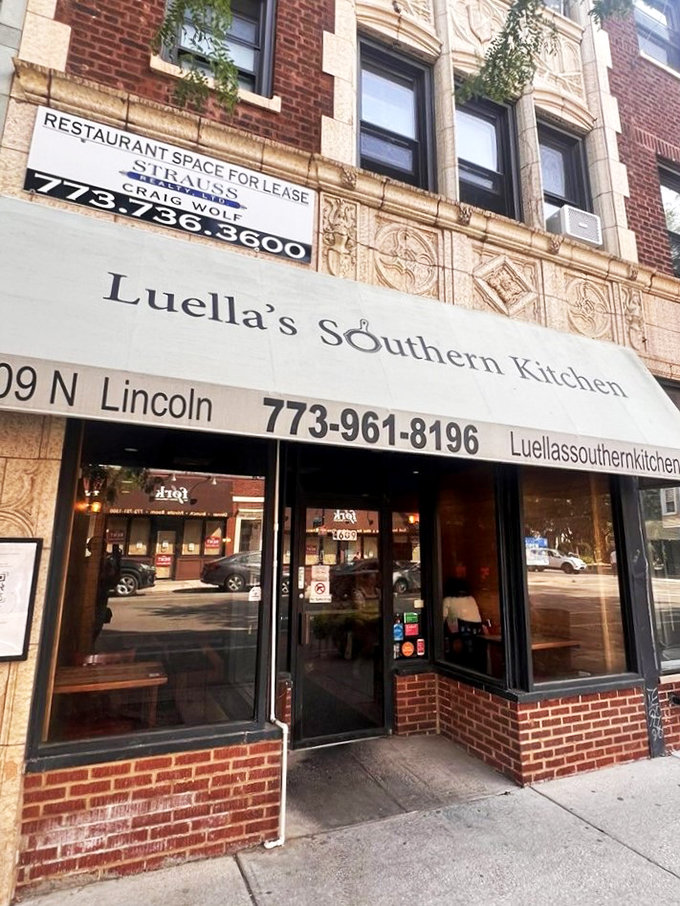 Y'all come on in! Luella's is the perfect pit stop for road trippers looking to add a dash of Southern hospitality to their Chicago adventure.