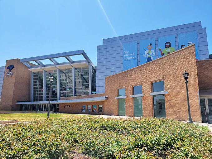 Where Einstein meets Spielberg! Dinosaurs roar to life and experiments explode (safely) in this palace of discovery.