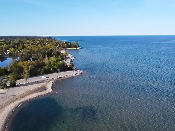 Tawas Point is like a maritime version of "You've Got Mail" &ndash; guiding ships home.