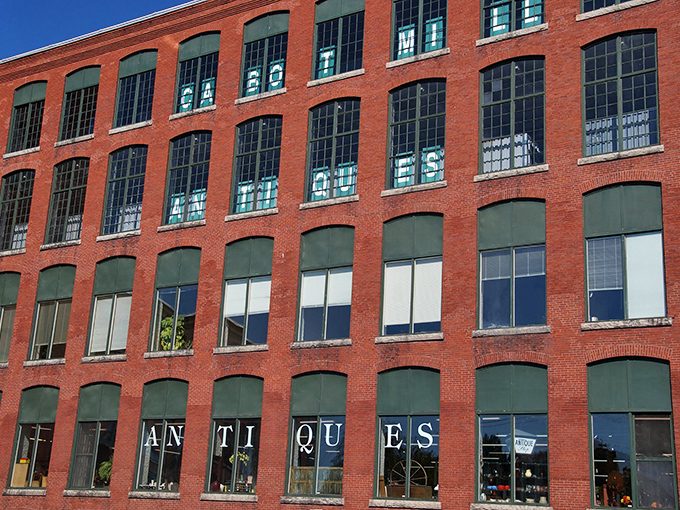 High ceilings, higher hopes of finding that perfect vintage piece. Indiana Jones would trade his whip for a day here.