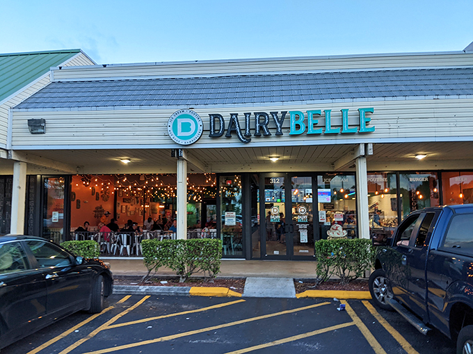 Cozy booths, twinkling lights, and shakes that'll make your spoon stand up straight. Welcome to milkshake nirvana!