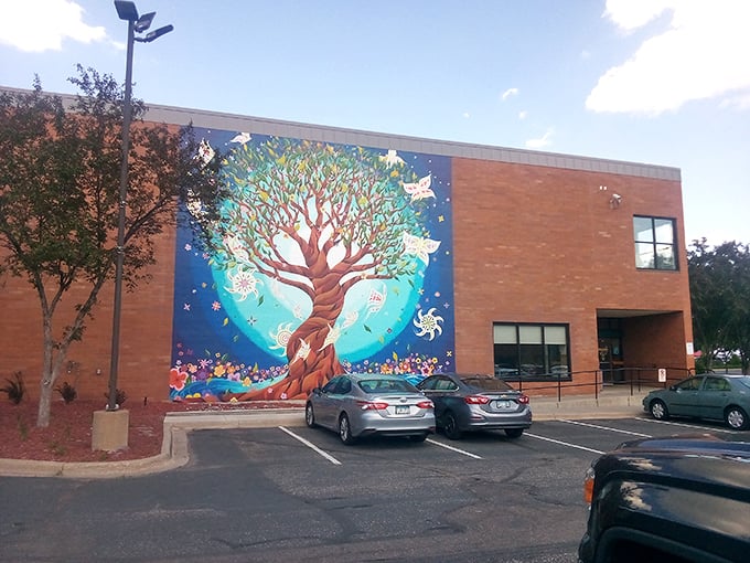 No need to bark up the wrong tree &ndash; this playground's a natural pit stop for road-weary families.