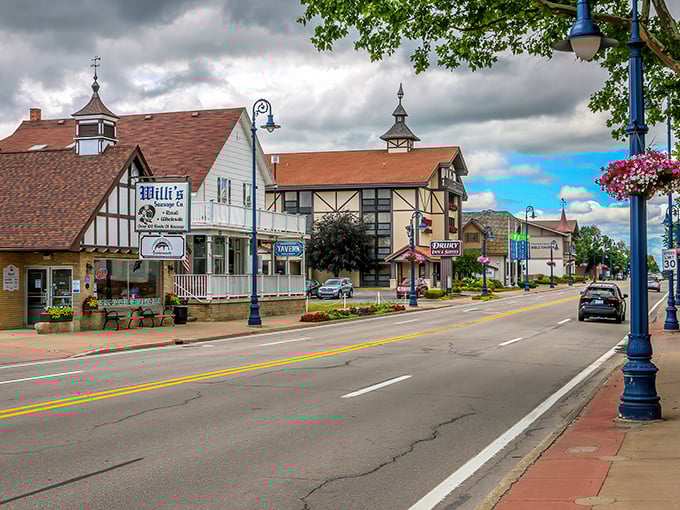 Frankenmuth's horse-drawn carriages: Time travel made easy, no flux capacitor required. Just watch your step!
