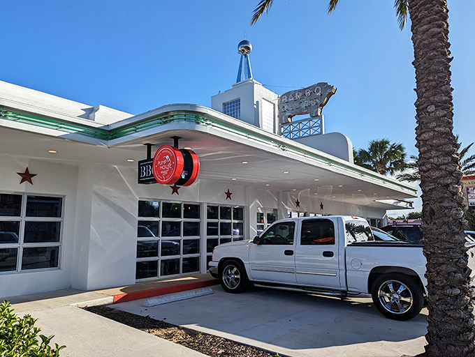 Green trim and grilled-to-perfection within! Pumphouse BBQ's sleek exterior is just the appetizer for the flavor explosion inside.