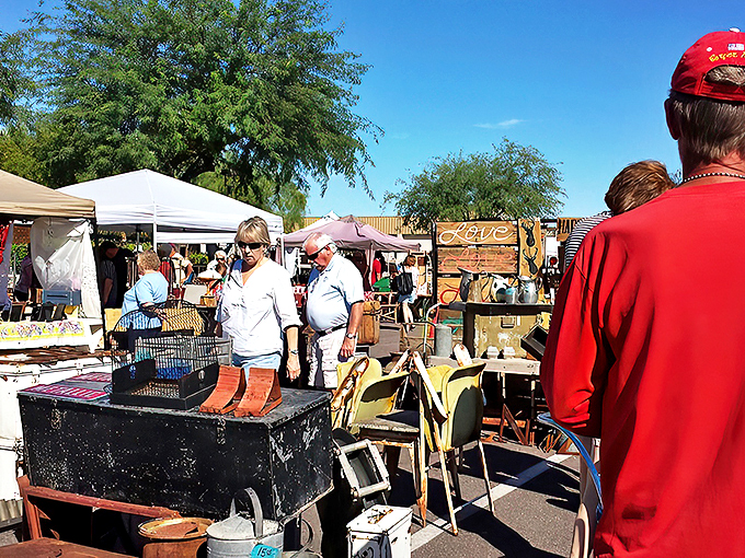 Forget Indiana Jones &ndash; you're the real treasure hunter here! This market is a goldmine of quirky finds and nostalgic gems.