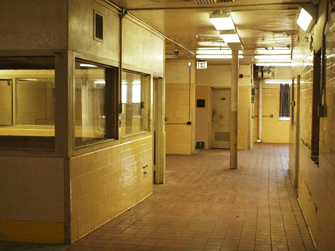 "Fifty shades of yellow, anyone?" This corridor could double as a set for a retro horror flick. Just don't expect room service anytime soon!