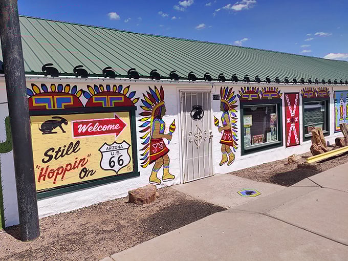 "Here It Is!" indeed! This Route 66 icon serves up a heaping helping of nostalgia with a side of quirky photo ops.