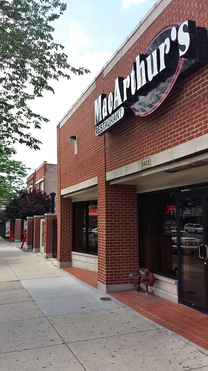 Roadside revelation! MacArthur's is the pit stop that'll have you rerouting your entire trip just for a second helping.