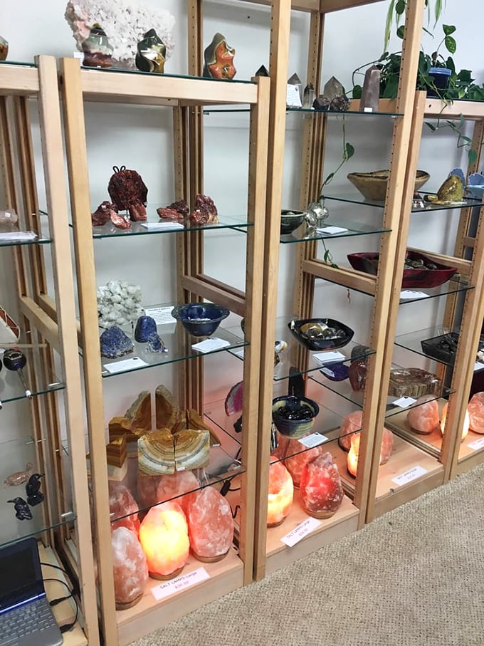 "Rock 'n' roll, minus the noise!" This Rockford shop is a silent disco of geological wonders, each with its own million-year hit single.