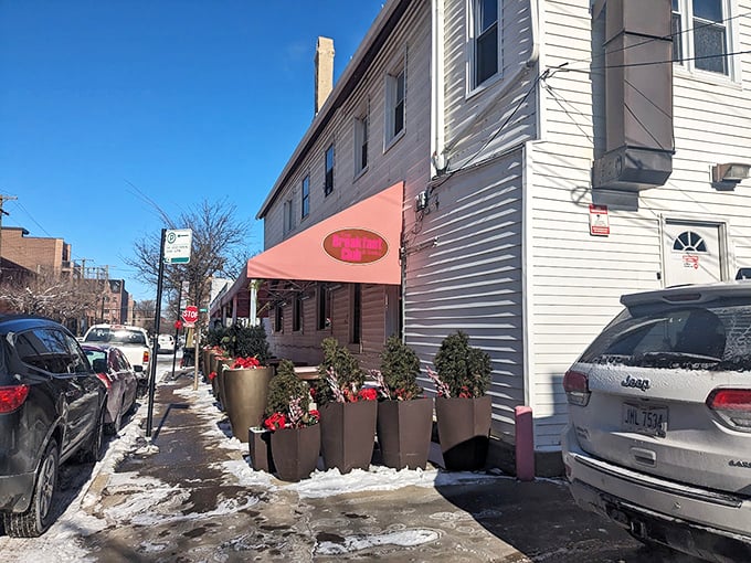 Don't you forget about… breakfast! This club's more exclusive than Studio 54, but tastier.