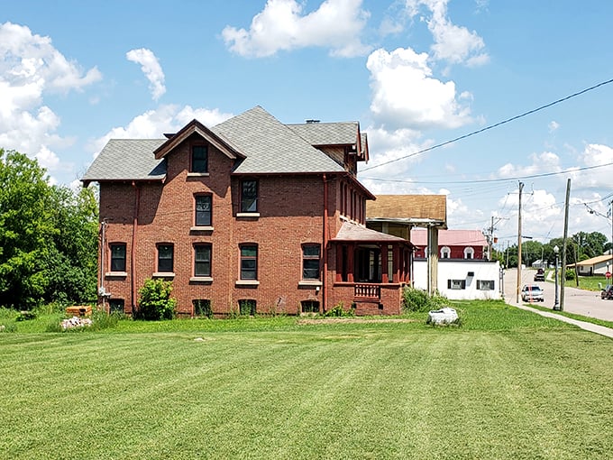 The Old Baraboo Inn: Step right up to a circus of flavors! This Victorian beauty might have more performers than you bargained for.