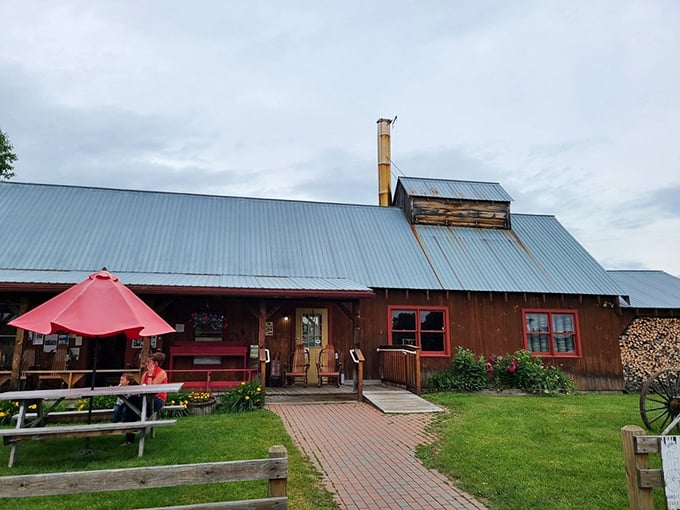 Red barn, green grass, and liquid gold. Bragg Farm serves up a slice of Vermont paradise with a side of syrup.