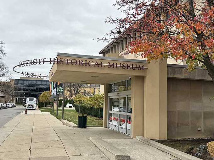 History never looked so inviting! The Detroit Historical Museum's welcoming entrance promises a journey through time, minus the DeLorean.