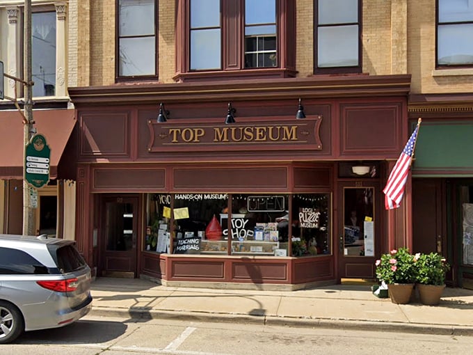 Strings attached? You bet! This yo-yo paradise is the perfect place to unwind on your road trip adventure.