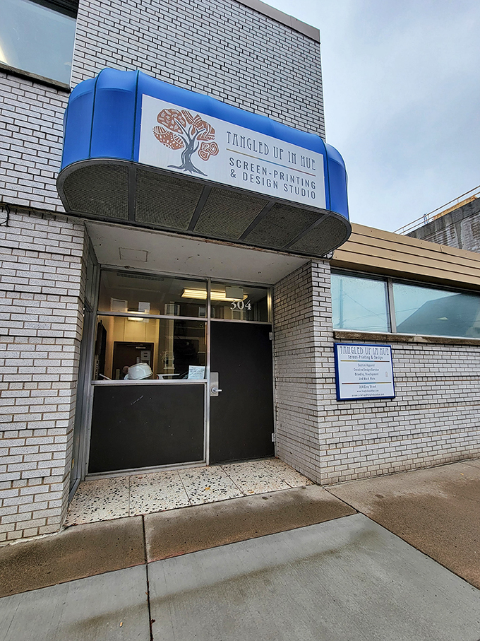 Art so local, it practically has its own zip code. Dive into a kaleidoscope of Wisconsin creativity at Tangled Up In Hue.