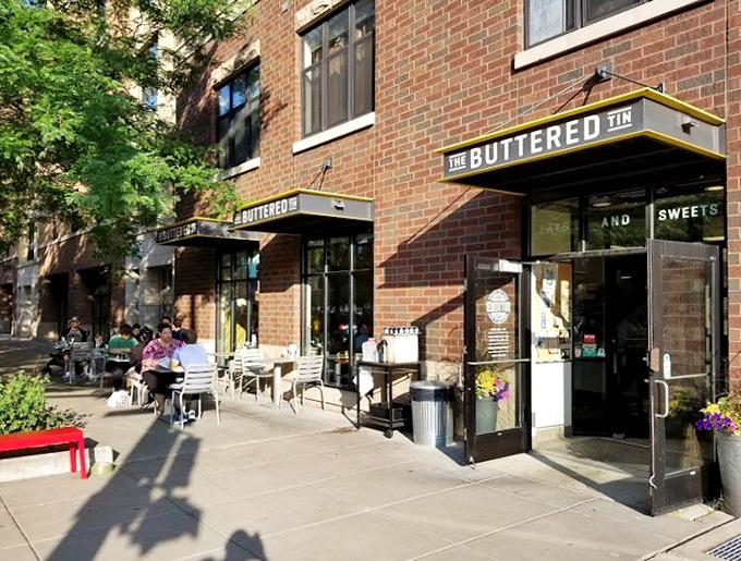 Fuel up in style! This urban oasis serves breakfast that's worth the extra mileage.