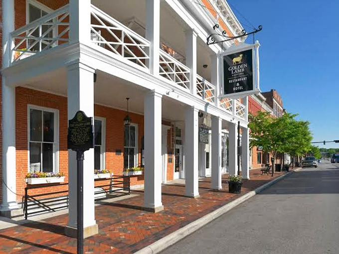 "Where presidents dined and steaks were refined: The Golden Lamb's colonial charm is finger-lickin' good."