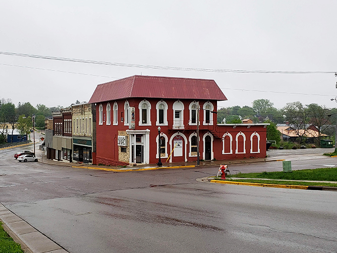Red brick, ornate windows, and maybe a spectral acrobat? The Old Baraboo Inn serves up history with a side of goosebumps.