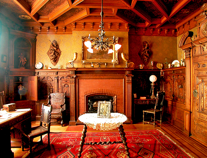 Forget man caves, this is a gentleman's parlor! With enough wood to make Ron Swanson weep, it's like stepping into a 19th-century episode of "Cribs."