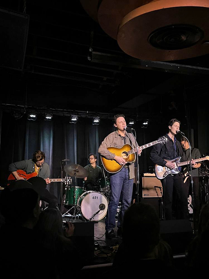 Strings and things! These troubadours transform the compact stage into a sonic playground, proving big sound doesn't always need a big space.