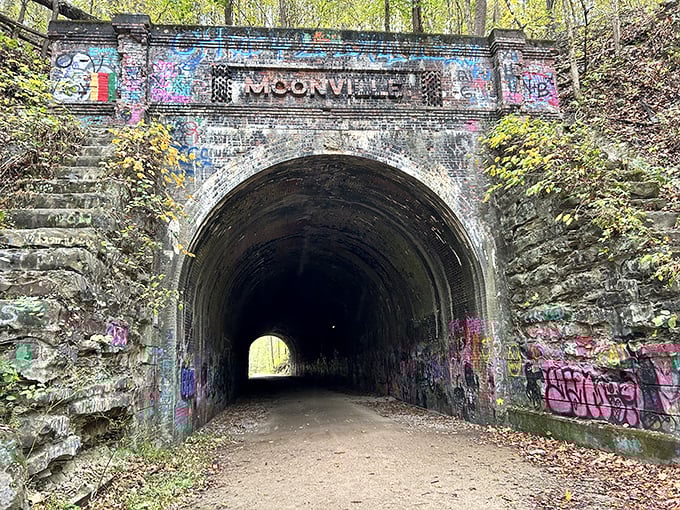 Moonville or bust! The tunnel's entrance beckons with all the subtlety of a neon Vegas sign, minus the neon.
