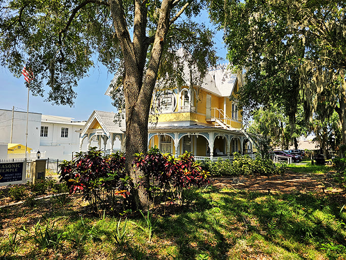 Who needs a time machine when you've got these grounds? It's like the 1890s decided to vacation in Florida and never left.