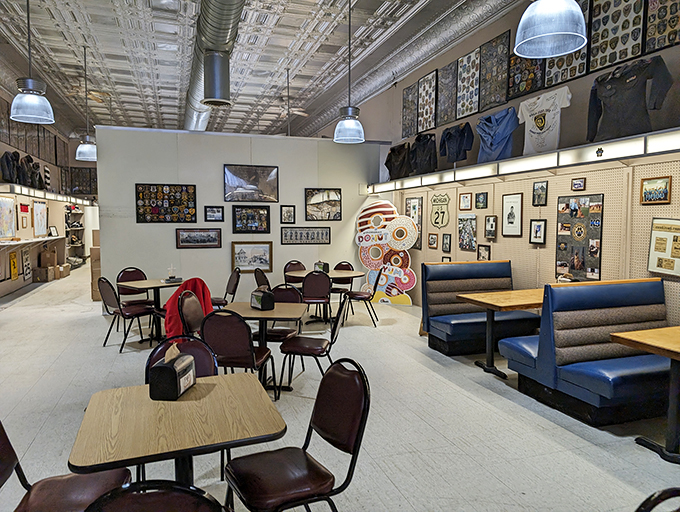 Part museum, part diner, all charm. The dining area is a nostalgic journey through law enforcement history, sprinkled with the sweet scent of fresh-baked goods.