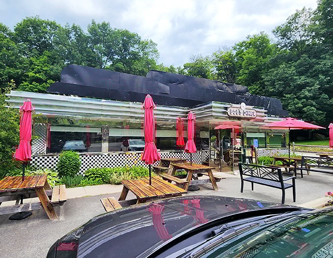 Bob's Diner: Chrome-plated nostalgia with a side of pancakes. This 1950s time machine serves up breakfast with a rock 'n' roll attitude.