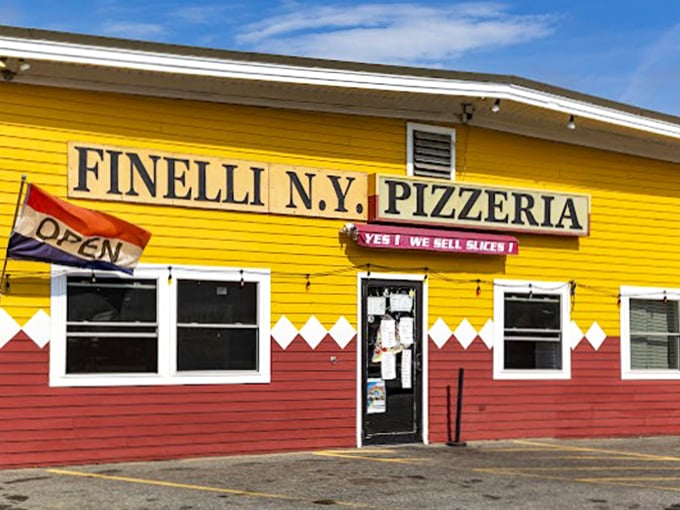Finelli's sunny exterior is like a pizza-powered mood booster. Get ready for slices that'll make you smile!