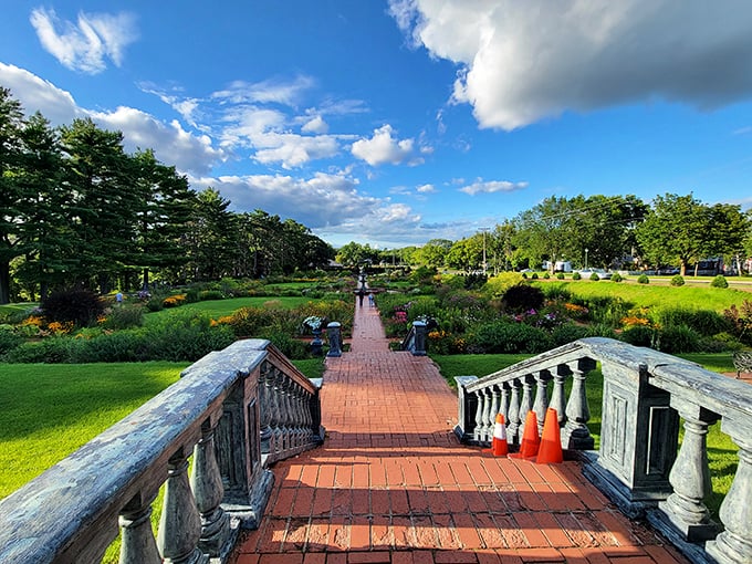 Blooms with a view! Stroll through a floral paradise overlooking the mighty Mississippi.