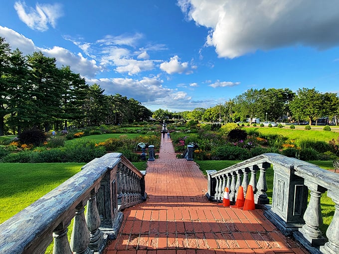 Stretch your legs in this riverside Eden. It's the perfect pit stop for road-weary green thumbs!