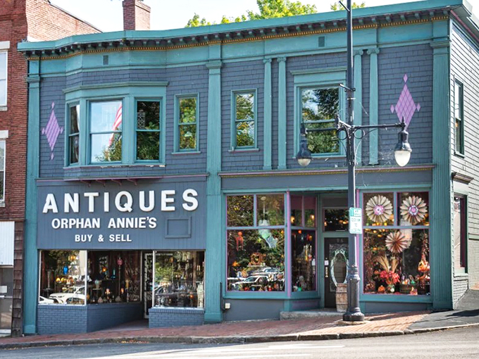 Cruise into Auburn and park your DeLorean. Orphan Annie's is your portal to stylish time travel.