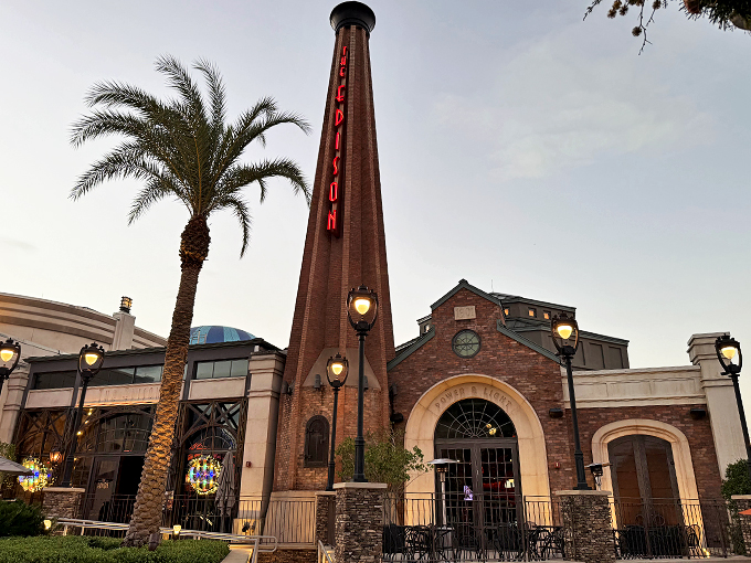 Great Gatsby, Batman! This industrial-chic hotspot is where Edison might've hung out if he invented time travel.