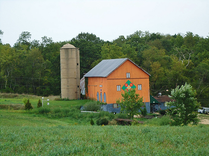 Childhood dreams come true! This train-themed treasure is the perfect place to refuel body and imagination.