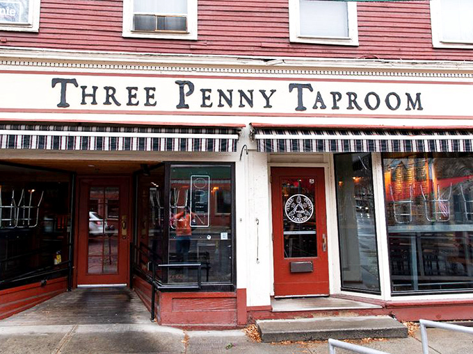 Small town charm, big time flavor! Three Penny Taproom is where locals and visitors alike gather for wing-fueled happiness.